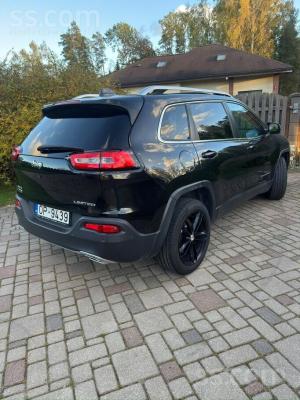 Melns Jeep Cherokee 2014 Rīga, ar dzinēja tilpumu 2.00 L un nobraukumu 187 tūkst. km par 9500 €, foto 7 vietnē AUTOMOTO.COM.LV