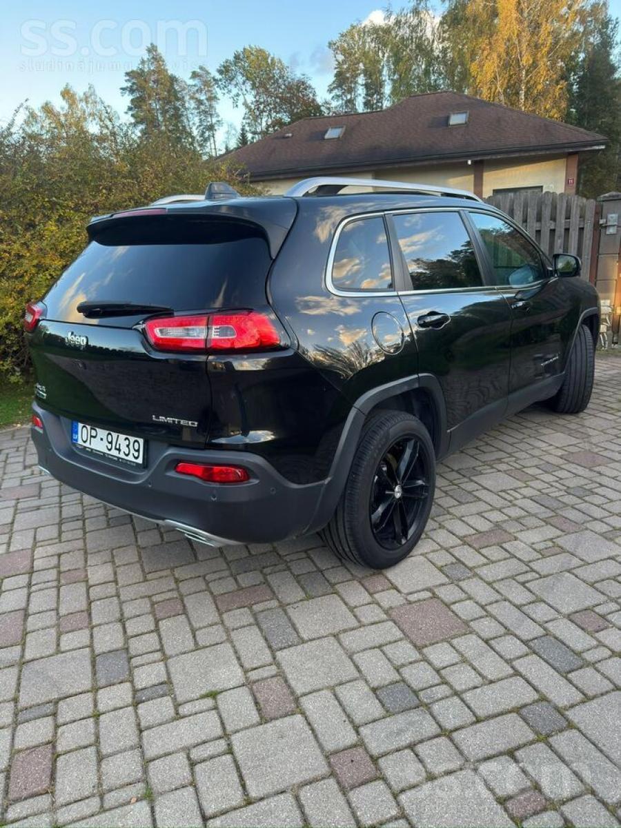 Melns Jeep Cherokee 2014 Rīga, ar dzinēja tilpumu 2.00 L un nobraukumu 187 tūkst. km par 9500 €, foto 7 vietnē AUTOMOTO.COM.LV