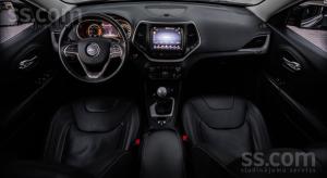 Melns Jeep Cherokee 2014 Jelgava, ar dzinēja tilpumu 2.00 L un nobraukumu 247 tūkst. km par 8590 €, foto 10 vietnē AUTOMOTO.COM.LV