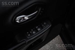 Melns Jeep Cherokee 2014 Jelgava, ar dzinēja tilpumu 2.00 L un nobraukumu 247 tūkst. km par 8590 €, foto 15 vietnē AUTOMOTO.COM.LV