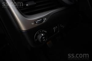 Melns Jeep Cherokee 2014 Jelgava, ar dzinēja tilpumu 2.00 L un nobraukumu 247 tūkst. km par 8590 €, foto 17 vietnē AUTOMOTO.COM.LV