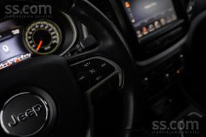 Melns Jeep Cherokee 2014 Jelgava, ar dzinēja tilpumu 2.00 L un nobraukumu 247 tūkst. km par 8590 €, foto 25 vietnē AUTOMOTO.COM.LV