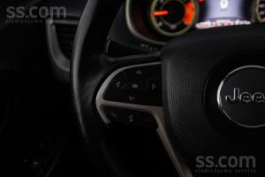 Melns Jeep Cherokee 2014 Jelgava, ar dzinēja tilpumu 2.00 L un nobraukumu 247 tūkst. km par 8590 €, foto 26 vietnē AUTOMOTO.COM.LV
