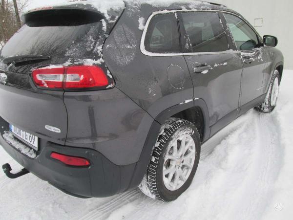 Melns Jeep Cherokee 2015 Kelmė, ar dzinēja tilpumu 1.96 L un nobraukumu 193 tūkst. km par 9950 €, foto 5 vietnē AUTOMOTO.COM.LV