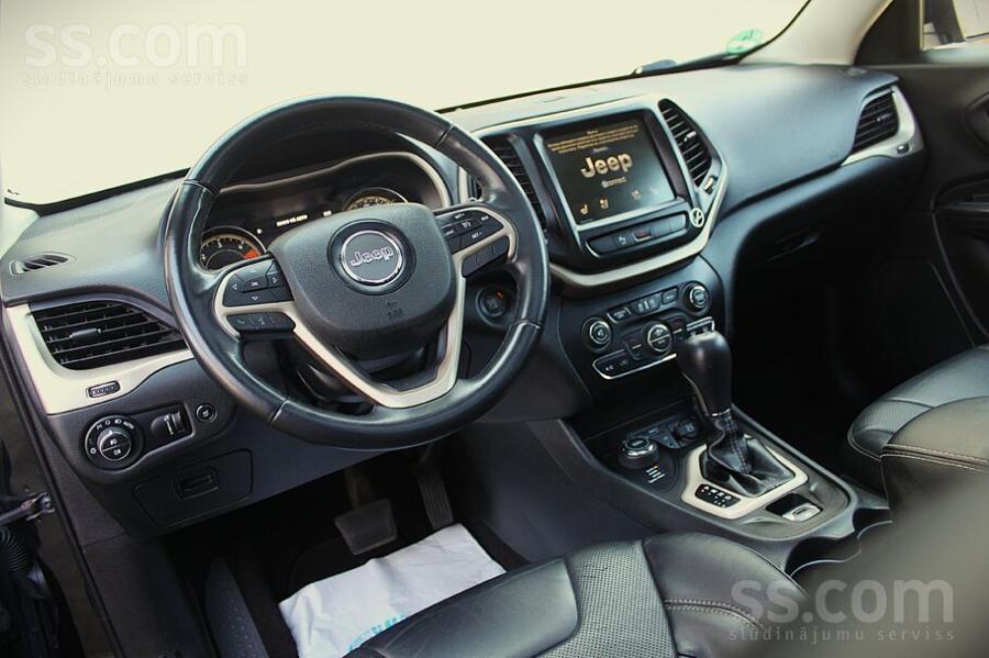 Melns Jeep Cherokee 2015 Rīga, ar dzinēja tilpumu 2.00 L un nobraukumu 0 tūkst. km par 11990 €, foto 29 vietnē AUTOMOTO.COM.LV