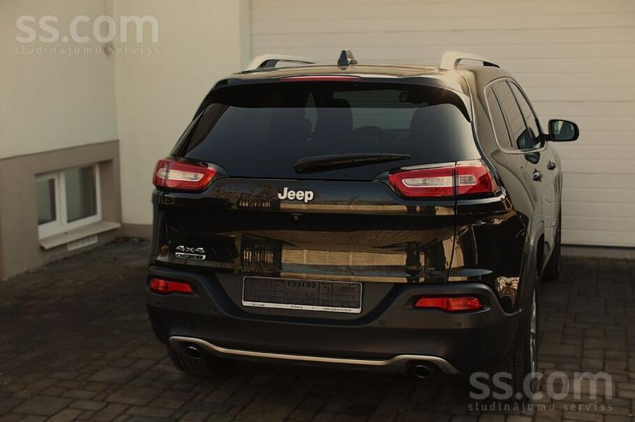 Black Jeep Cherokee 2015 in Riga, with an engine capacity of 2.00 L and mileage of 0 thousand km for 11990 €, photo 9 on AUTOMOTO.COM.LV