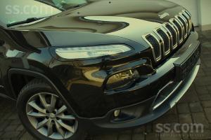 Black Jeep Cherokee 2015 in Riga, with an engine capacity of 2.00 L and mileage of 0 thousand km for 11990 €, photo 15 on AUTOMOTO.COM.LV