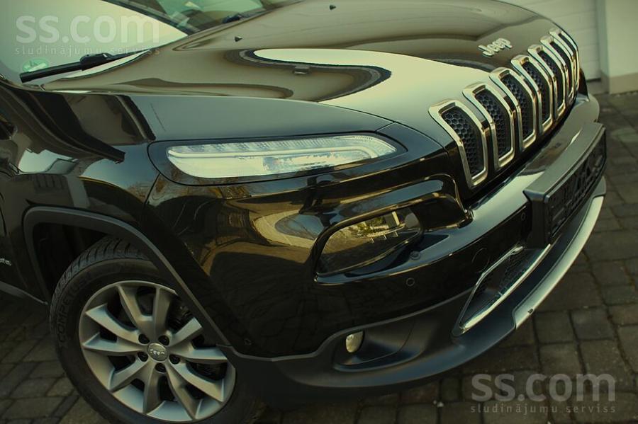Black Jeep Cherokee 2015 in Riga, with an engine capacity of 2.00 L and mileage of 0 thousand km for 11990 €, photo 15 on AUTOMOTO.COM.LV