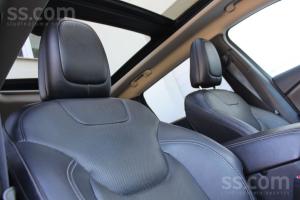Black Jeep Cherokee 2015 in Riga, with an engine capacity of 2.00 L and mileage of 0 thousand km for 11990 €, photo 25 on AUTOMOTO.COM.LV