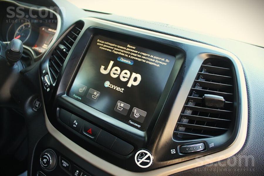 Black Jeep Cherokee 2015 in Riga, with an engine capacity of 2.00 L and mileage of 0 thousand km for 11990 €, photo 27 on AUTOMOTO.COM.LV