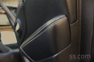 Black Jeep Cherokee 2015 in Riga, with an engine capacity of 2.00 L and mileage of 0 thousand km for 11990 €, photo 32 on AUTOMOTO.COM.LV