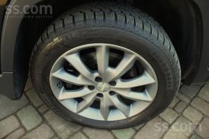 Black Jeep Cherokee 2015 in Riga, with an engine capacity of 2.00 L and mileage of 0 thousand km for 11990 €, photo 33 on AUTOMOTO.COM.LV