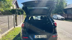 Black Jeep Cherokee 2015 in Riga, with an engine capacity of 2.00 L and mileage of 240 thousand km for 11600 €, photo 6 on AUTOMOTO.COM.LV