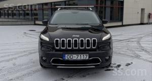 Black Jeep Cherokee 2015 in Daugavpils, with an engine capacity of 2.20 L and mileage of 210 thousand km for 7500 €, photo 13 on AUTOMOTO.COM.LV