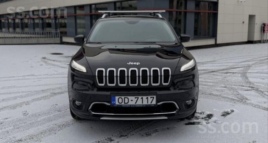 Black Jeep Cherokee 2015 in Daugavpils, with an engine capacity of 2.20 L and mileage of 210 thousand km for 7500 €, photo 13 on AUTOMOTO.COM.LV