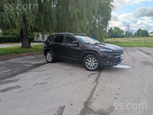 Melns Jeep Cherokee 2015 Rīga, ar dzinēja tilpumu 2.20 L un nobraukumu 247 tūkst. km par 10200 €, foto 5 vietnē AUTOMOTO.COM.LV