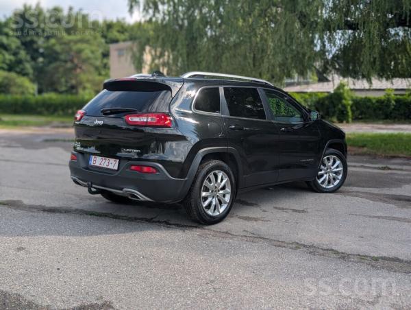 Melns Jeep Cherokee 2015 Rīga, ar dzinēja tilpumu 2.20 L un nobraukumu 247 tūkst. km par 10200 €, foto 6 vietnē AUTOMOTO.COM.LV