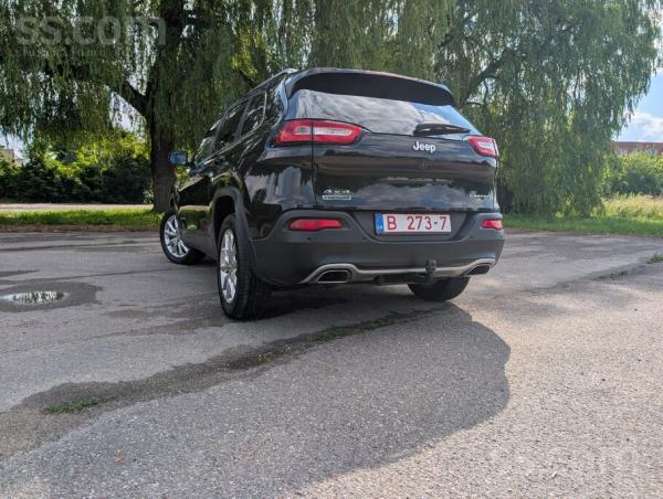 Melns Jeep Cherokee 2015 Rīga, ar dzinēja tilpumu 2.20 L un nobraukumu 247 tūkst. km par 10200 €, foto 7 vietnē AUTOMOTO.COM.LV