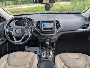 Melns Jeep Cherokee 2015 Rīga, ar dzinēja tilpumu 2.20 L un nobraukumu 247 tūkst. km par 10200 €, foto 18 vietnē AUTOMOTO.COM.LV