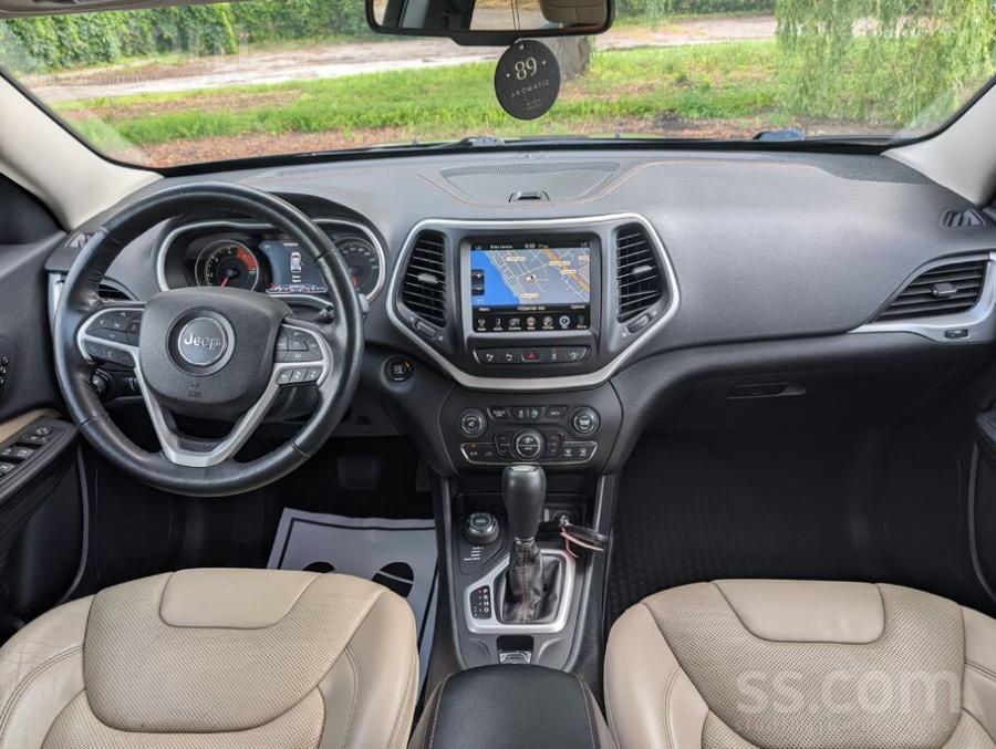 Melns Jeep Cherokee 2015 Rīga, ar dzinēja tilpumu 2.20 L un nobraukumu 247 tūkst. km par 10200 €, foto 18 vietnē AUTOMOTO.COM.LV