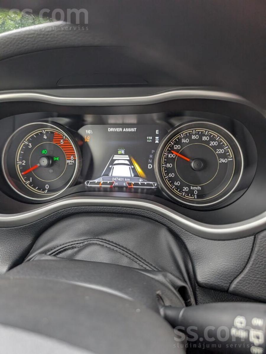 Melns Jeep Cherokee 2015 Rīga, ar dzinēja tilpumu 2.20 L un nobraukumu 247 tūkst. km par 10200 €, foto 21 vietnē AUTOMOTO.COM.LV