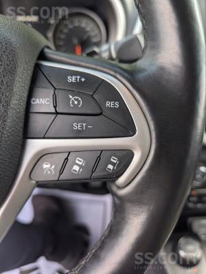 Melns Jeep Cherokee 2015 Rīga, ar dzinēja tilpumu 2.20 L un nobraukumu 247 tūkst. km par 10200 €, foto 23 vietnē AUTOMOTO.COM.LV