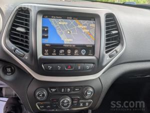 Melns Jeep Cherokee 2015 Rīga, ar dzinēja tilpumu 2.20 L un nobraukumu 247 tūkst. km par 10200 €, foto 27 vietnē AUTOMOTO.COM.LV