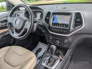 Melns Jeep Cherokee 2015 Rīga, ar dzinēja tilpumu 2.20 L un nobraukumu 247 tūkst. km par 10200 €, foto 29 vietnē AUTOMOTO.COM.LV