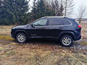 Black Jeep Cherokee 2015 in Tallinn, with an engine capacity of 2.20 L and mileage of 110 thousand km for 4990 €, photo 5 on AUTOMOTO.COM.LV