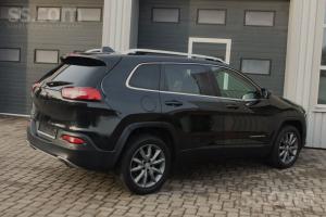 Black Jeep Cherokee 2015 in Riga, with an engine capacity of 2.00 L and mileage of 0 thousand km for 11950 €, photo 7 on AUTOMOTO.COM.LV