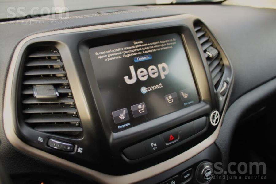 Black Jeep Cherokee 2015 in Riga, with an engine capacity of 2.00 L and mileage of 0 thousand km for 11950 €, photo 22 on AUTOMOTO.COM.LV