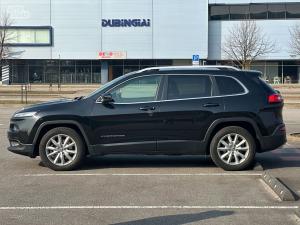 Black Jeep Cherokee 2016 in Klaipeda, with an engine capacity of 3.20 L and mileage of 175 thousand km for 10000 €, photo 3 on AUTOMOTO.COM.LV
