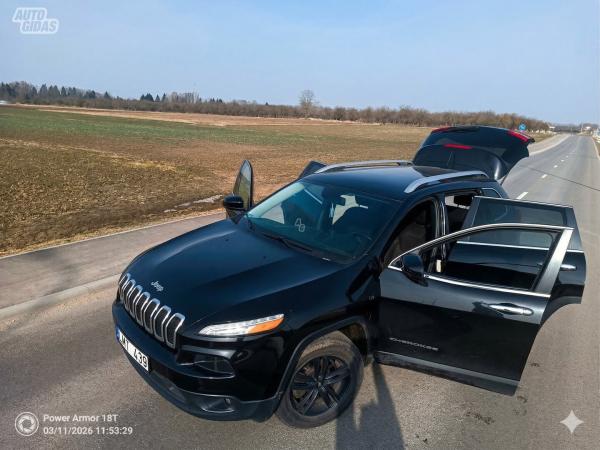 Black Jeep Cherokee 2016 in Mazeikiai, with an engine capacity of 2.40 L and mileage of 167 thousand km for 8450 €, photo 3 on AUTOMOTO.COM.LV