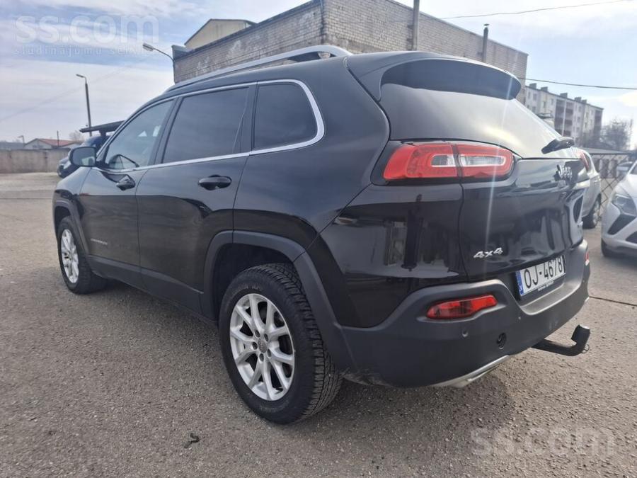 Melns Jeep Cherokee 2016 Talsi, ar dzinēja tilpumu 2.20 L un nobraukumu 230 tūkst. km par 10500 €, foto 5 vietnē AUTOMOTO.COM.LV