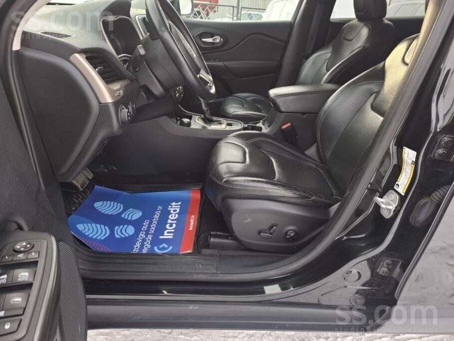 Melns Jeep Cherokee 2016 Talsi, ar dzinēja tilpumu 2.20 L un nobraukumu 230 tūkst. km par 10500 €, foto 9 vietnē AUTOMOTO.COM.LV