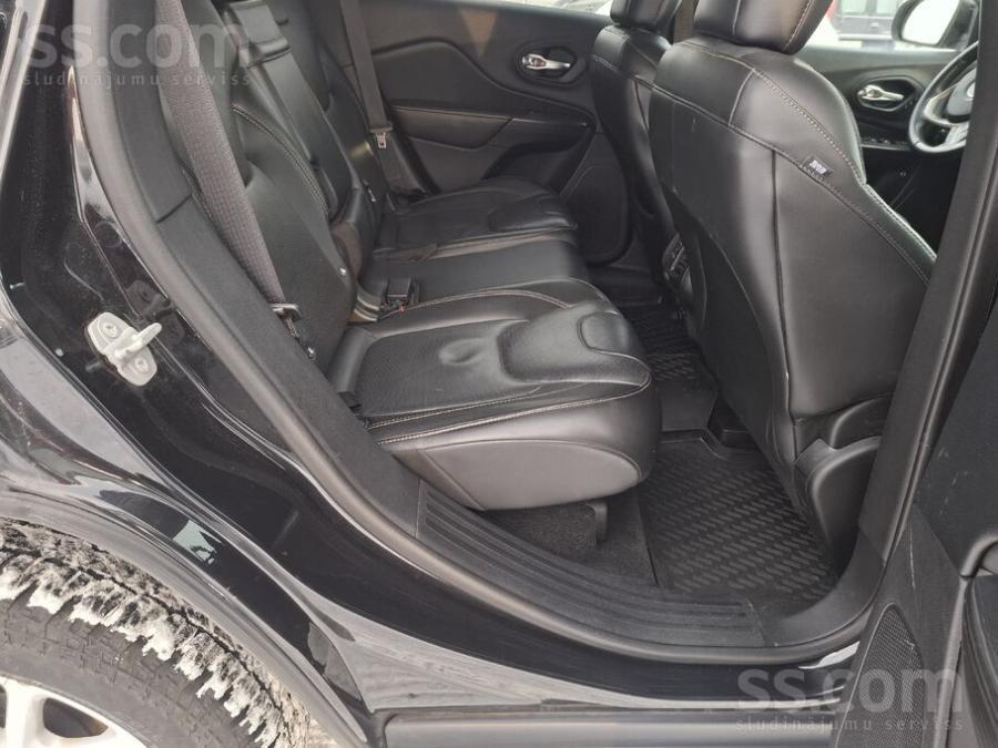 Melns Jeep Cherokee 2016 Talsi, ar dzinēja tilpumu 2.20 L un nobraukumu 230 tūkst. km par 10500 €, foto 15 vietnē AUTOMOTO.COM.LV