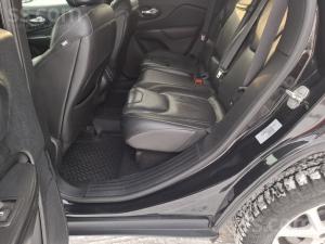 Melns Jeep Cherokee 2016 Talsi, ar dzinēja tilpumu 2.20 L un nobraukumu 230 tūkst. km par 10500 €, foto 16 vietnē AUTOMOTO.COM.LV