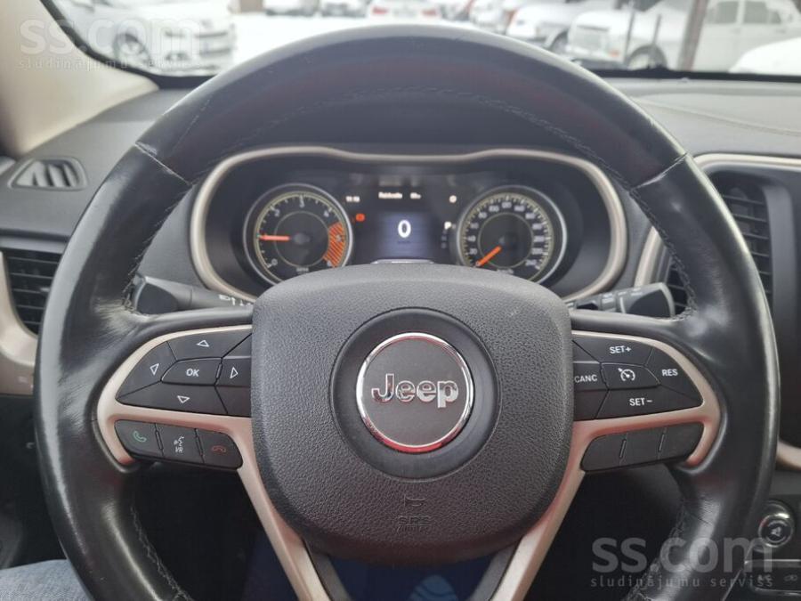 Melns Jeep Cherokee 2016 Talsi, ar dzinēja tilpumu 2.20 L un nobraukumu 230 tūkst. km par 10500 €, foto 29 vietnē AUTOMOTO.COM.LV