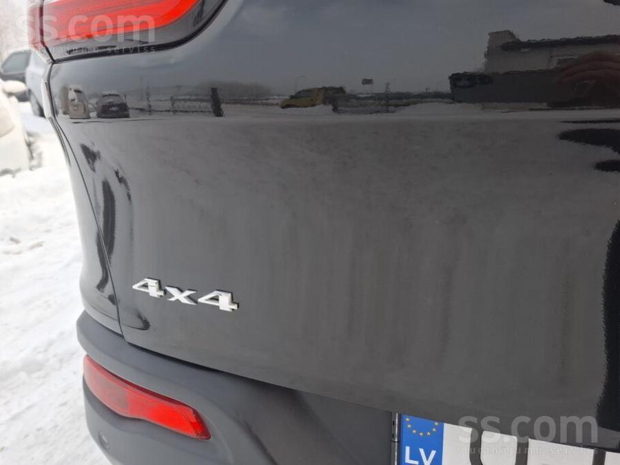 Melns Jeep Cherokee 2016 Talsi, ar dzinēja tilpumu 2.20 L un nobraukumu 230 tūkst. km par 10500 €, foto 30 vietnē AUTOMOTO.COM.LV