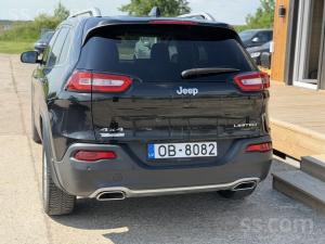 Melns Jeep Cherokee 2016 Rīga, ar dzinēja tilpumu 2.20 L un nobraukumu 194 tūkst. km par 10950 €, foto 6 vietnē AUTOMOTO.COM.LV