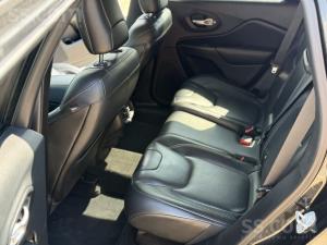 Melns Jeep Cherokee 2016 Rīga, ar dzinēja tilpumu 2.20 L un nobraukumu 194 tūkst. km par 10950 €, foto 17 vietnē AUTOMOTO.COM.LV