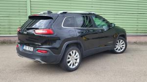 Black Jeep Cherokee 2016 in Riga, with an engine capacity of 2.20 L and mileage of 193 thousand km for 11900 €, photo 17 on AUTOMOTO.COM.LV