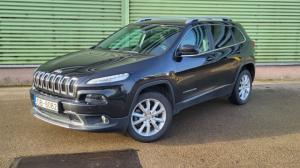 Black Jeep Cherokee 2016 in Riga, with an engine capacity of 2.20 L and mileage of 193 thousand km for 11900 €, photo 23 on AUTOMOTO.COM.LV