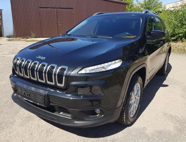 Melns Jeep Cherokee 2016 Šauļi, ar dzinēja tilpumu 2.18 L un nobraukumu 174 tūkst. km par 9700 €, foto 1 vietnē AUTOMOTO.COM.LV