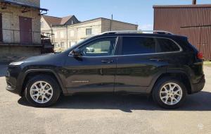 Melns Jeep Cherokee 2016 Šauļi, ar dzinēja tilpumu 2.18 L un nobraukumu 174 tūkst. km par 9700 €, foto 8 vietnē AUTOMOTO.COM.LV