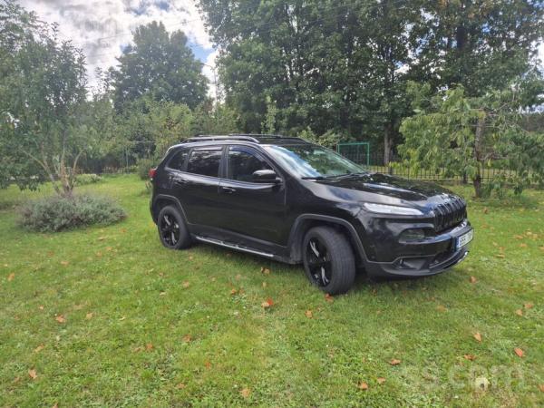 Melns Jeep Cherokee 2016 Tukums, ar dzinēja tilpumu 2.20 L un nobraukumu 199 tūkst. km par 8000 €, foto 4 vietnē AUTOMOTO.COM.LV
