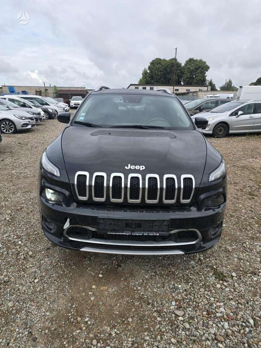 Black Jeep Cherokee 2017 in Taurage, with an engine capacity of 2.18 L and mileage of 89 thousand km for 7500 €, photo 1 on AUTOMOTO.COM.LV