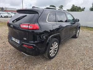Black Jeep Cherokee 2017 in Taurage, with an engine capacity of 2.18 L and mileage of 89 thousand km for 7500 €, photo 7 on AUTOMOTO.COM.LV
