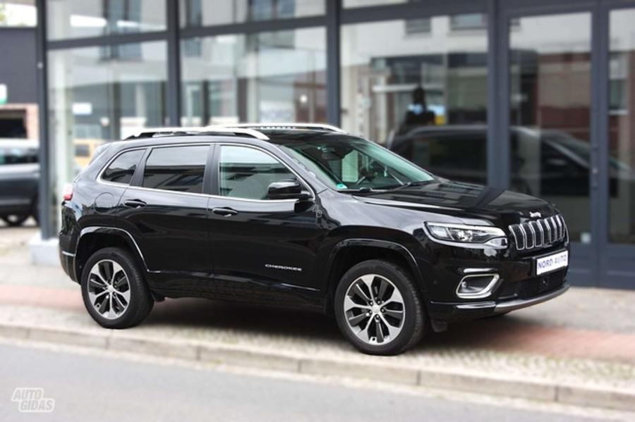 Black Jeep Cherokee 2018 in Kaunas, with an engine capacity of 2.20 L and mileage of 84 thousand km for 24429 €, photo 12 on AUTOMOTO.COM.LV