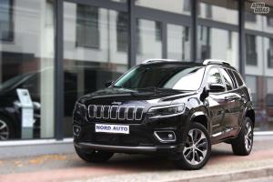 Black Jeep Cherokee 2018 in Kaunas, with an engine capacity of 2.20 L and mileage of 84 thousand km for 24429 €, photo 2 on AUTOMOTO.COM.LV